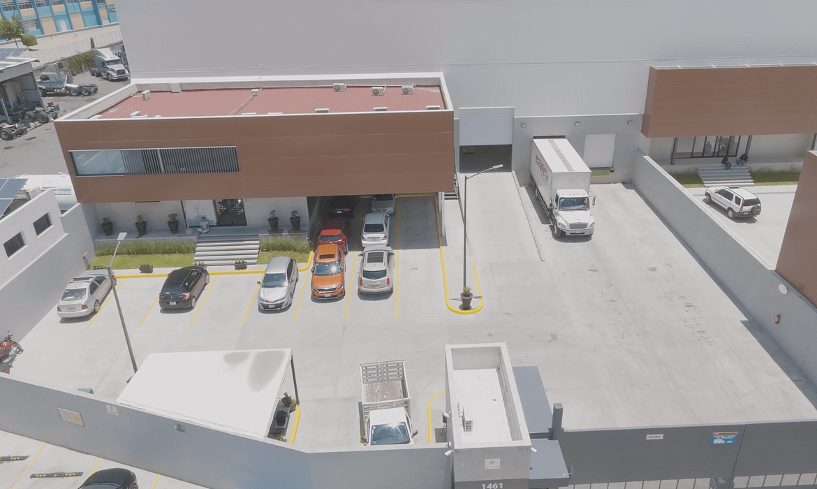 FOM abre el centro con el mayor inventario de productos de fibra óptica ...